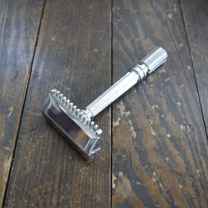 Vintage Single Edge Safety Razor, Gem Micromatic Open Comb TTO, OCMM ...