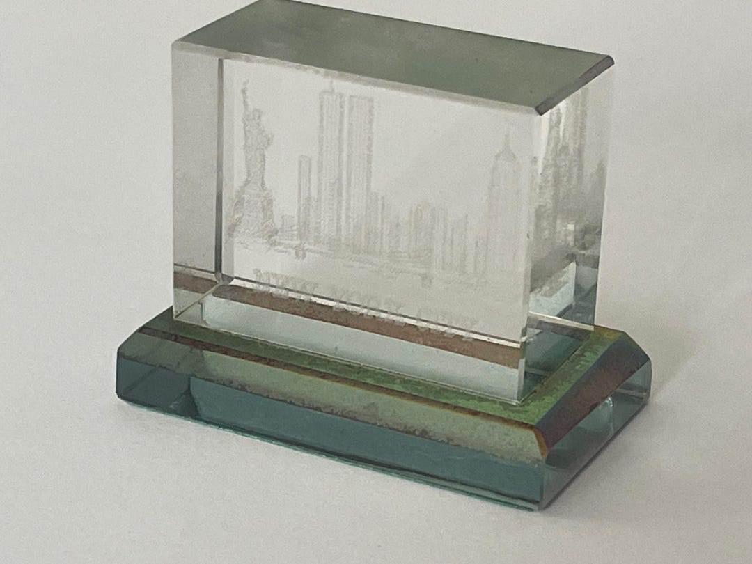 New York City Paperweight, New York City Skyline, Vintage Glass NYC ...