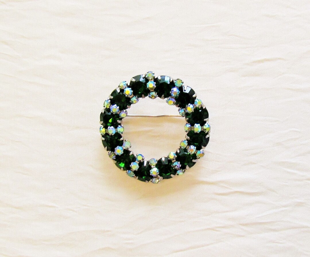 Vintage Emerald Green Rhinestone Circle Pin - Etsy