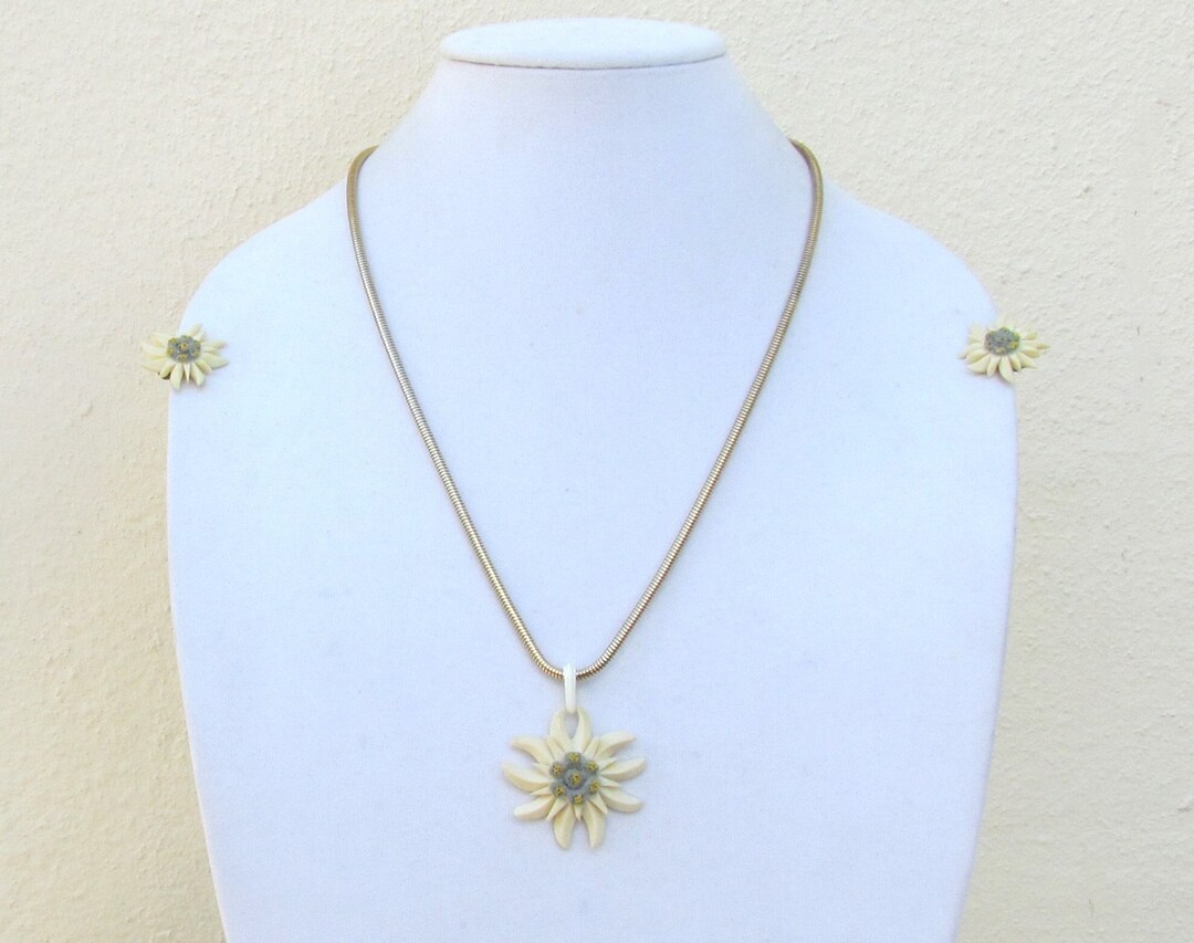 Vintage Edelweiss Pendant and Clip Earrings in Faux Ivory - Etsy