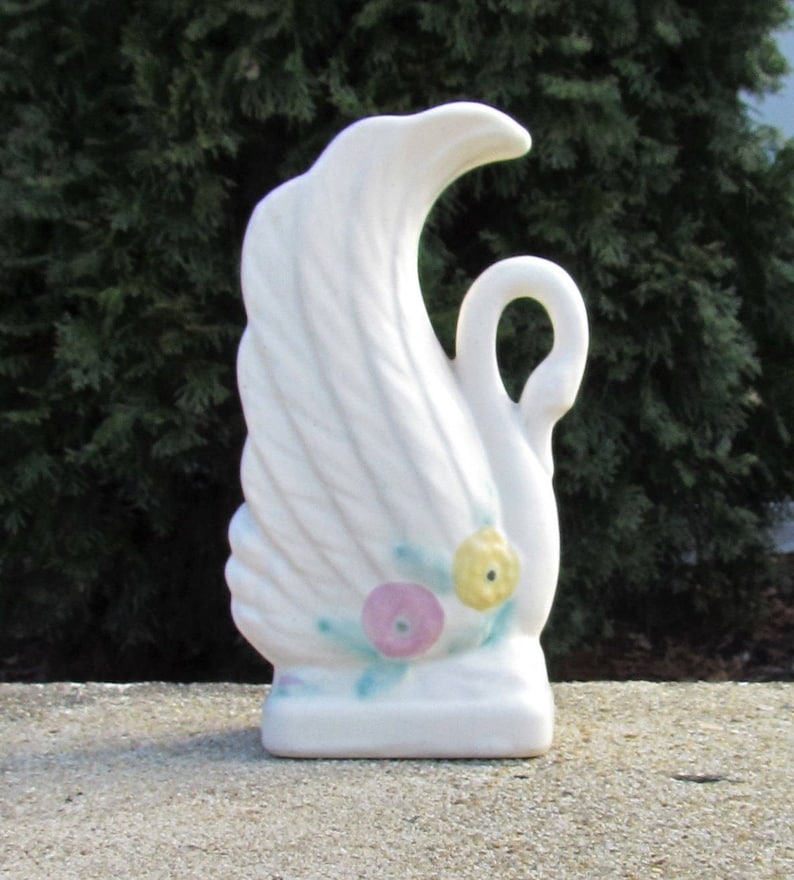 Vintage Hull Swan Vase Open Rose or Camellia Pattern Vase | Etsy
