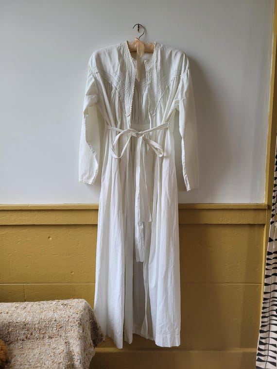 Antique Victorian white cotton robe button down dress… - Gem
