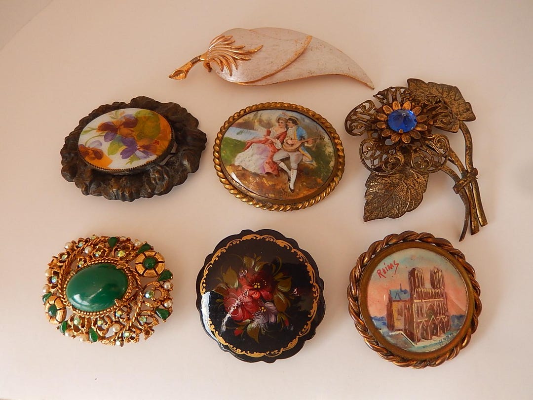 Lot of 7 Vintage Brooches - Large Antique Brooches - Broaches to Wear ...