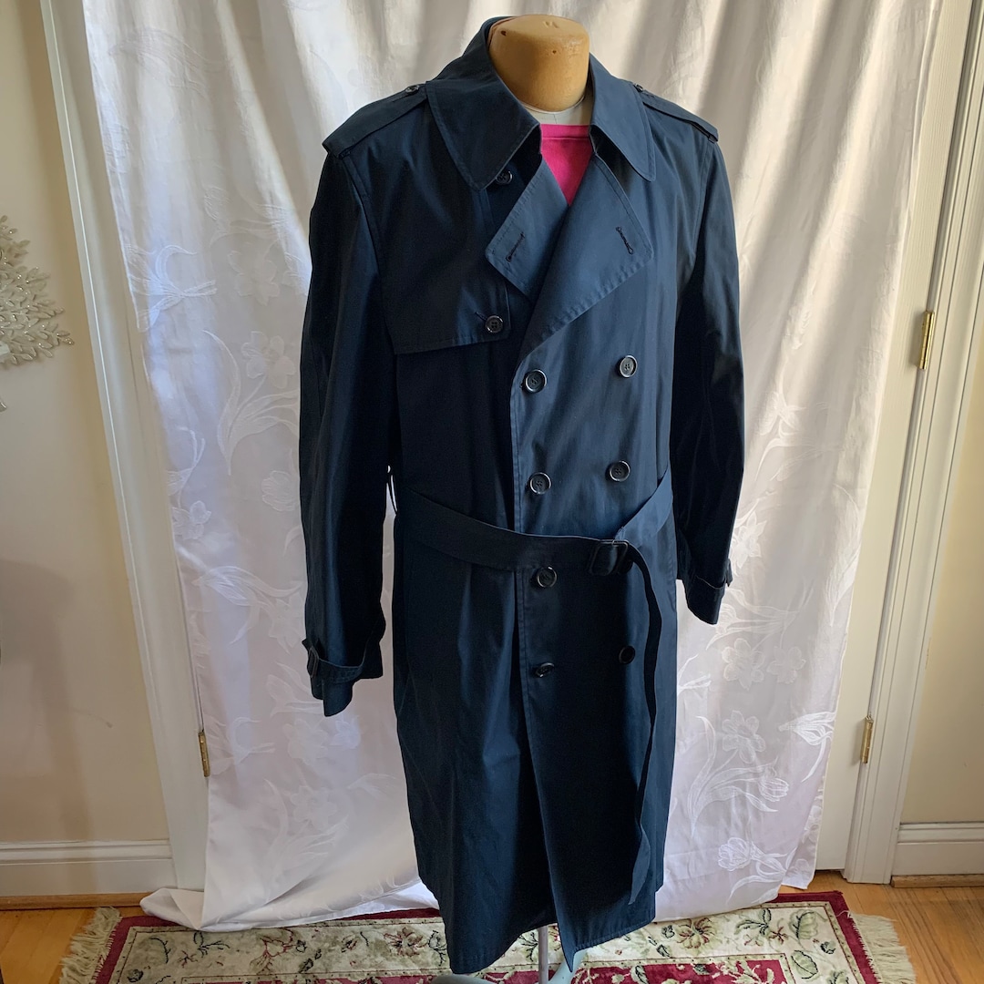 Vintage Men's 42 London Fog Iconic Trench Coat With Epaulets and Sleeve ...