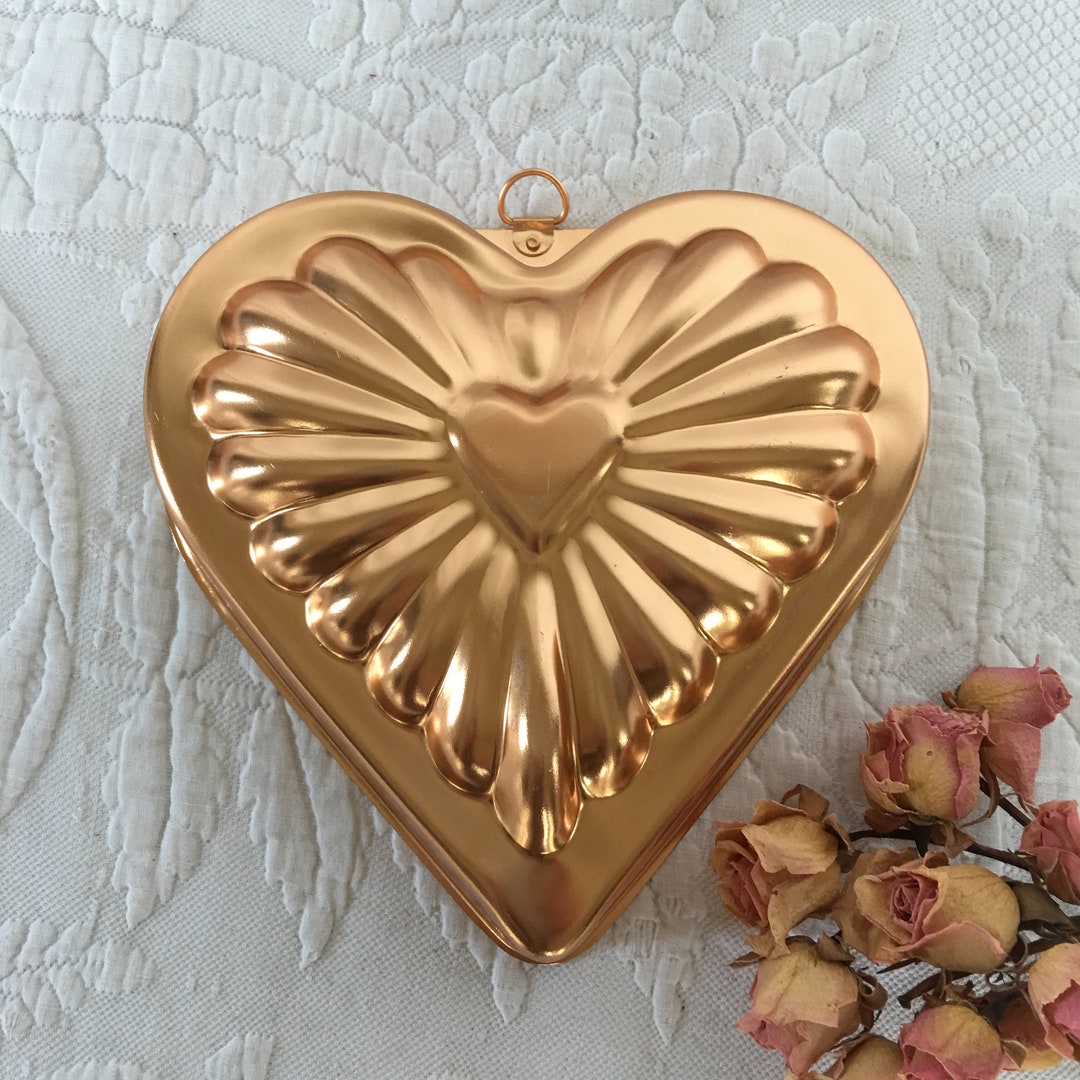 Vintage Copper Heart Mold. Heart Mold With Fluted Heart Design With ...