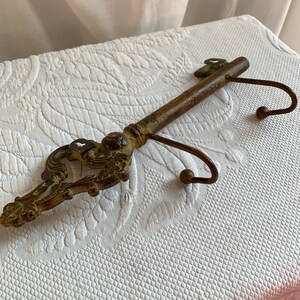Vintage Large Key Wall Hooks for Multi-purpose. Gold Antiqued Painting ...