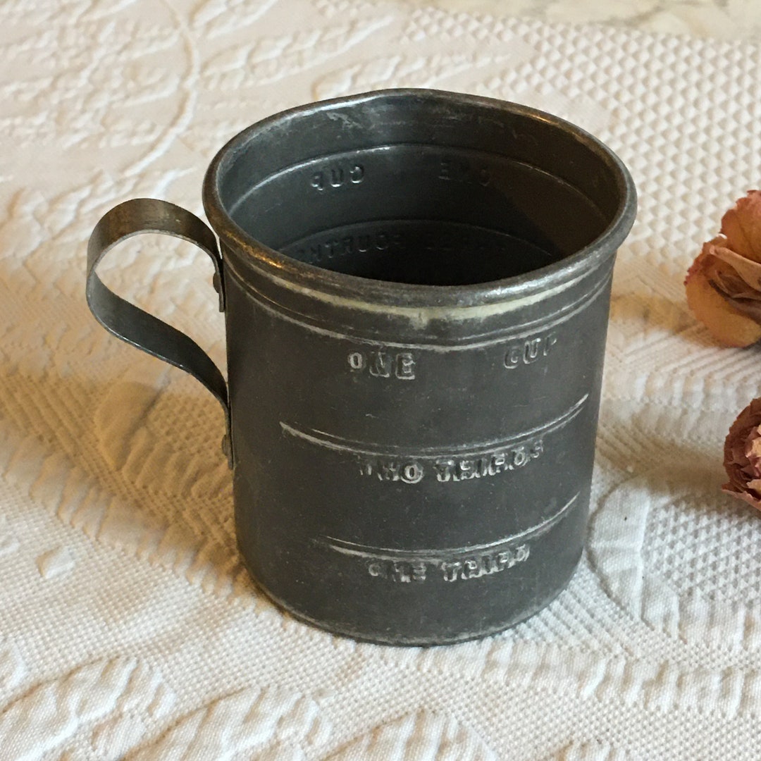 Vintage Tin Measuring Cup With Side Handle. Two Pouring Spouts. Great ...