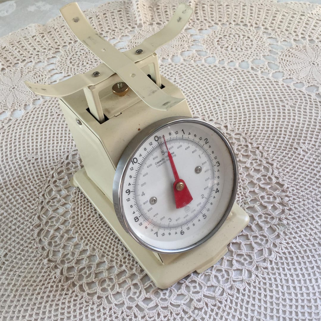 Vintage HH Kitchen Scales Measures Ounces and Pounds. Use to Weigh or ...