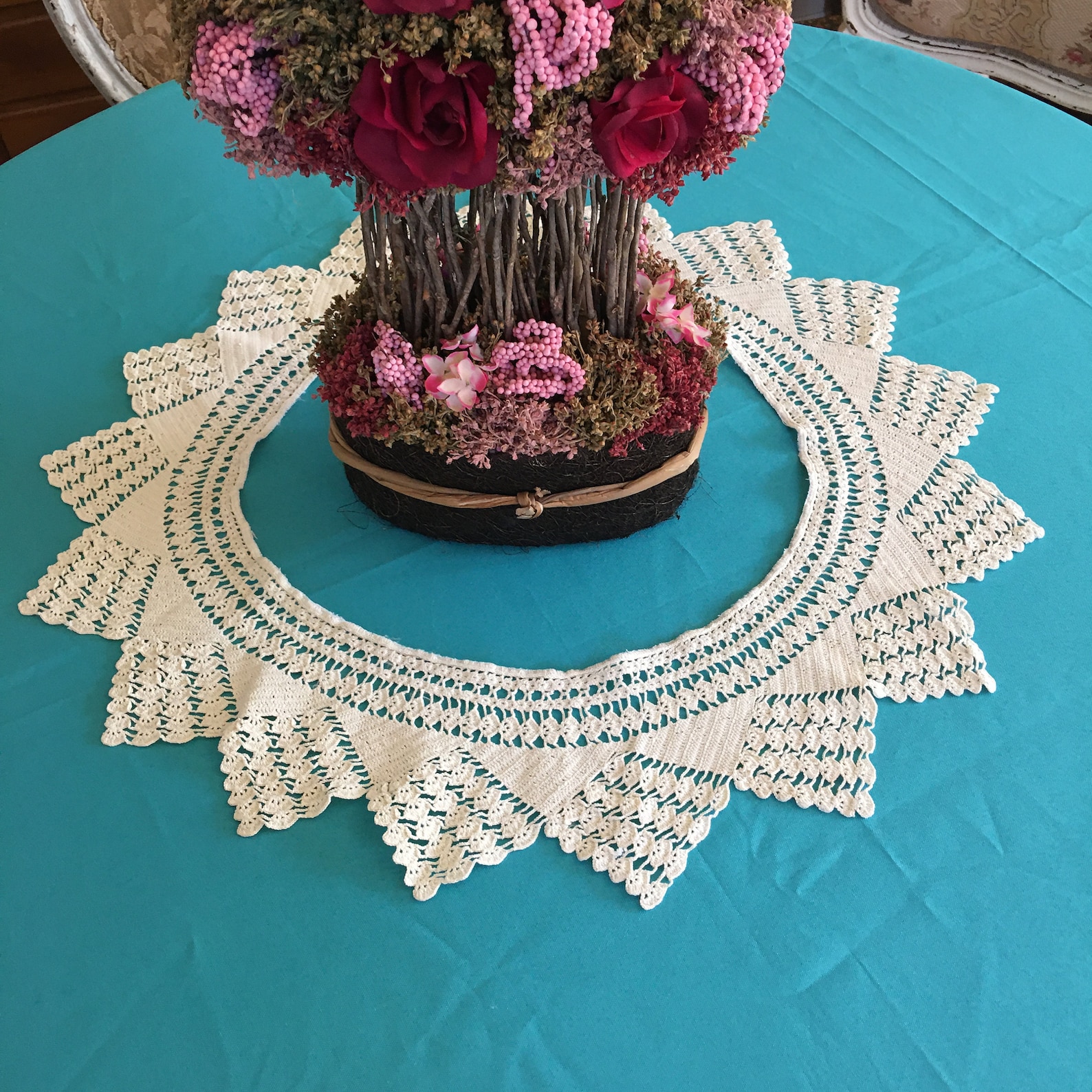 Victorian Crocheted Edging for Round Table Topper. Choose Your Style ...