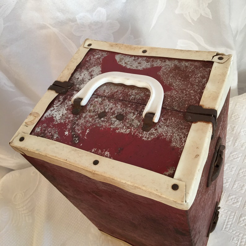 Vintage Doll Wardrobe Trunk. Red and White Metal Doll Trunk - Etsy