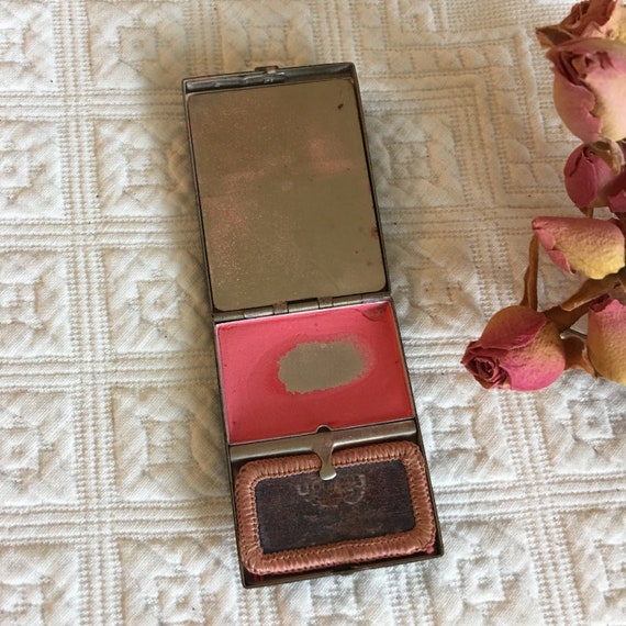 Vintage Avon Compact. Hinged Mirror with Face Powder … - Gem