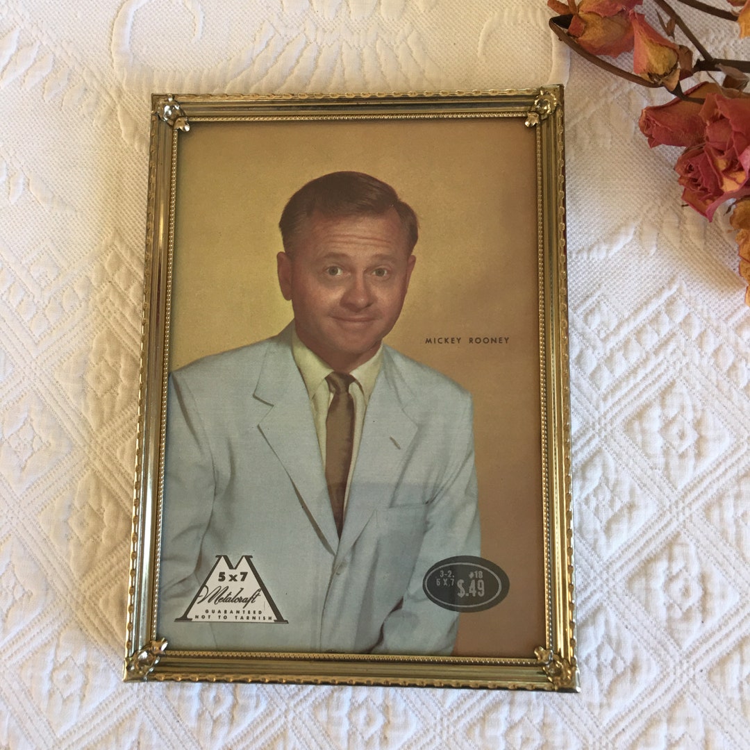 Vintage 1950s Metalcraft Gold 5 X 7 Picture Frame With Picture of ...