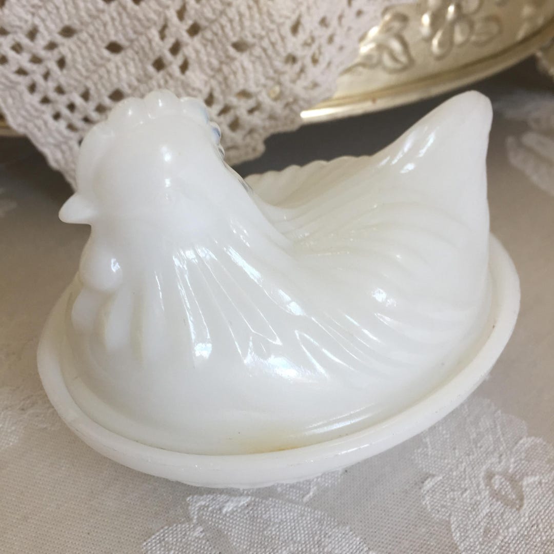 Vintage White Milk Glass Hen on Nest Dish and Lid. Small Hen on Nest ...