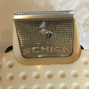 Vintage Schick Electric Razor From 1950s. Cream Color With Top Missing ...