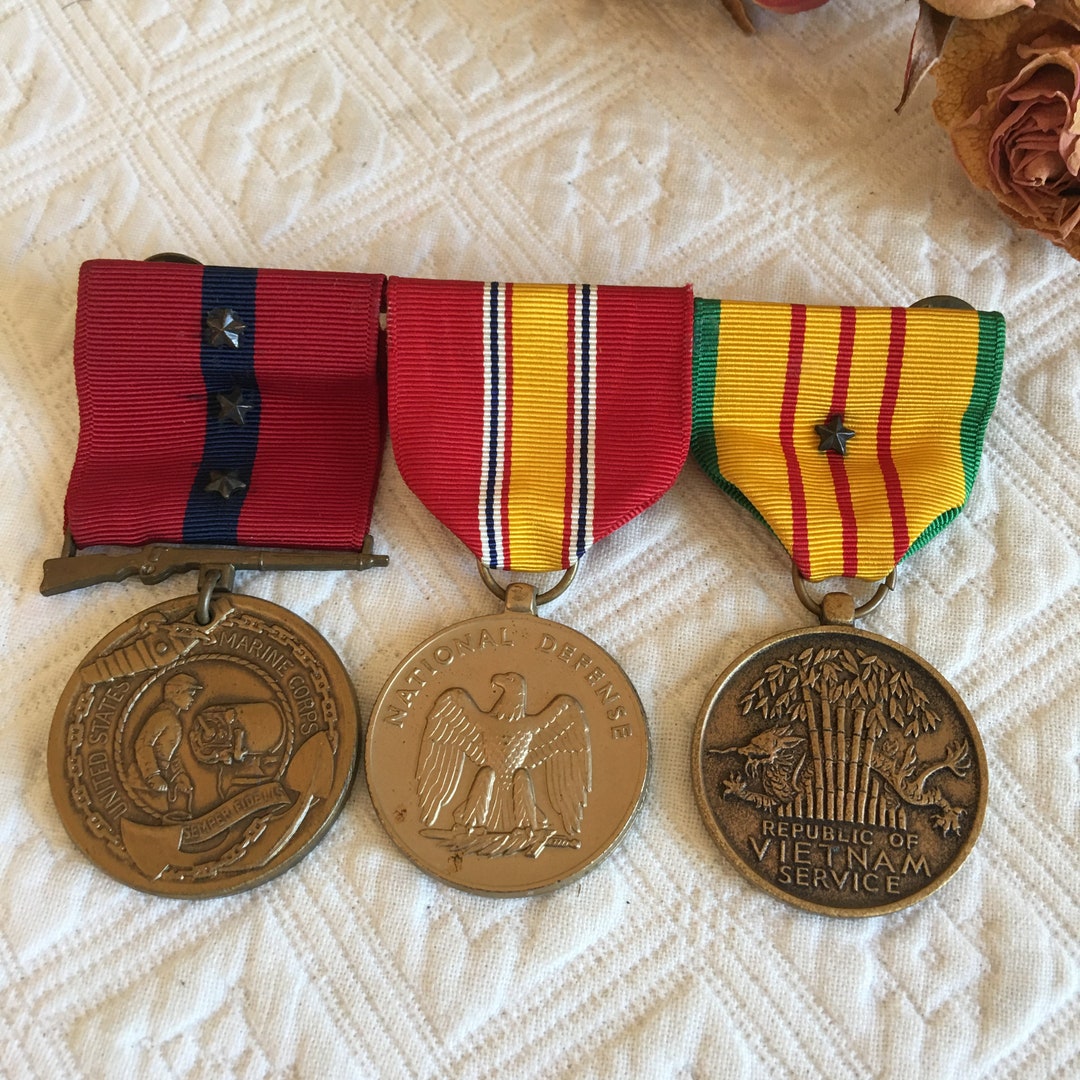 Vintage Marine Corps Bar With 3 Ribbons & Gold Medallions. Fidelity ...