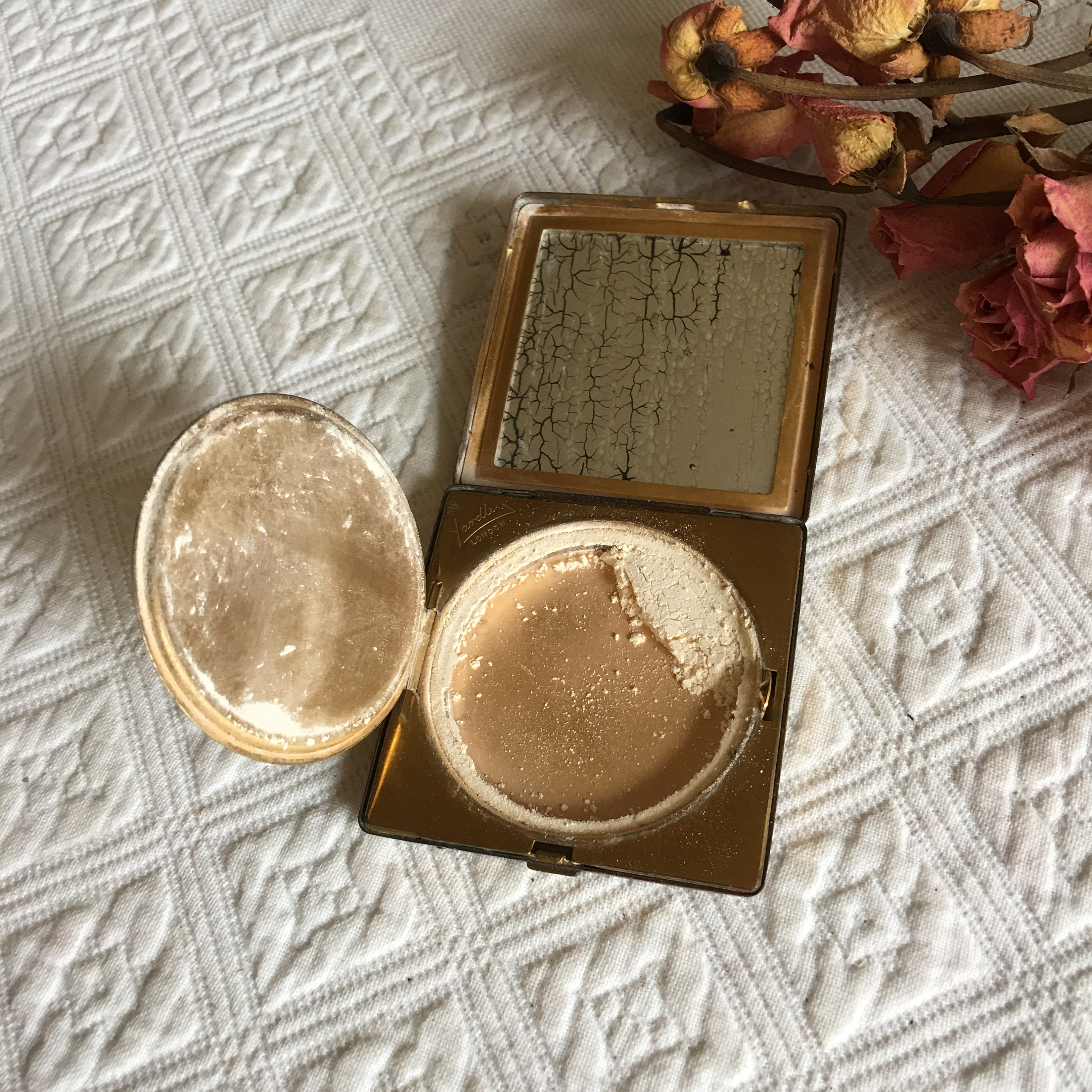Vintage Yardley of London Compact Square Gold With Picture on | Etsy