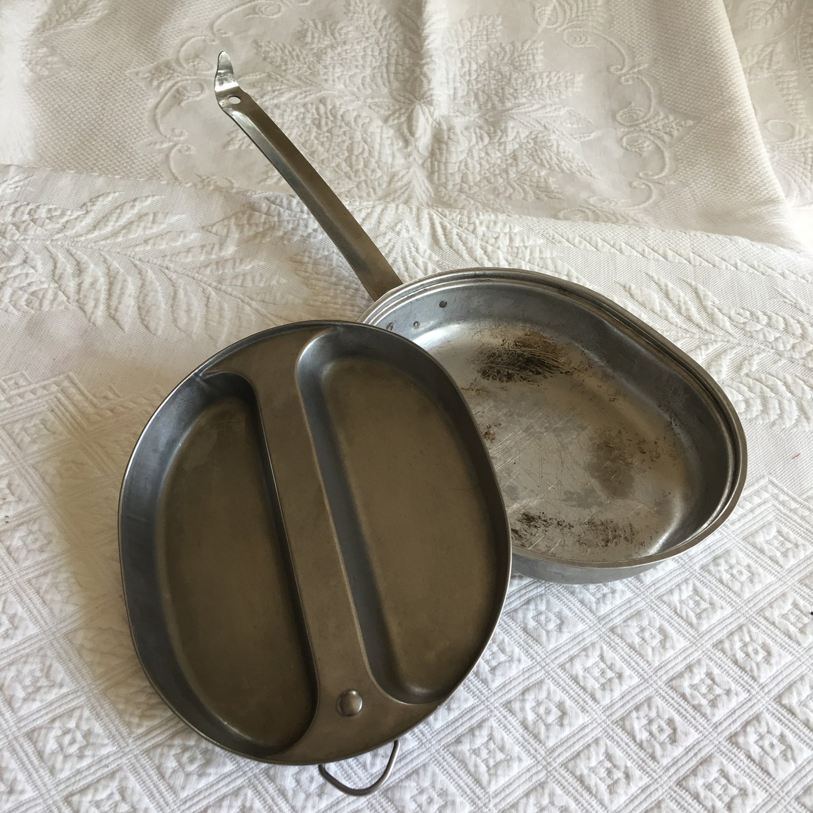 Vintage 1982 Mess Kit for U.S. Service. Snap Down Bar With Identifying ...
