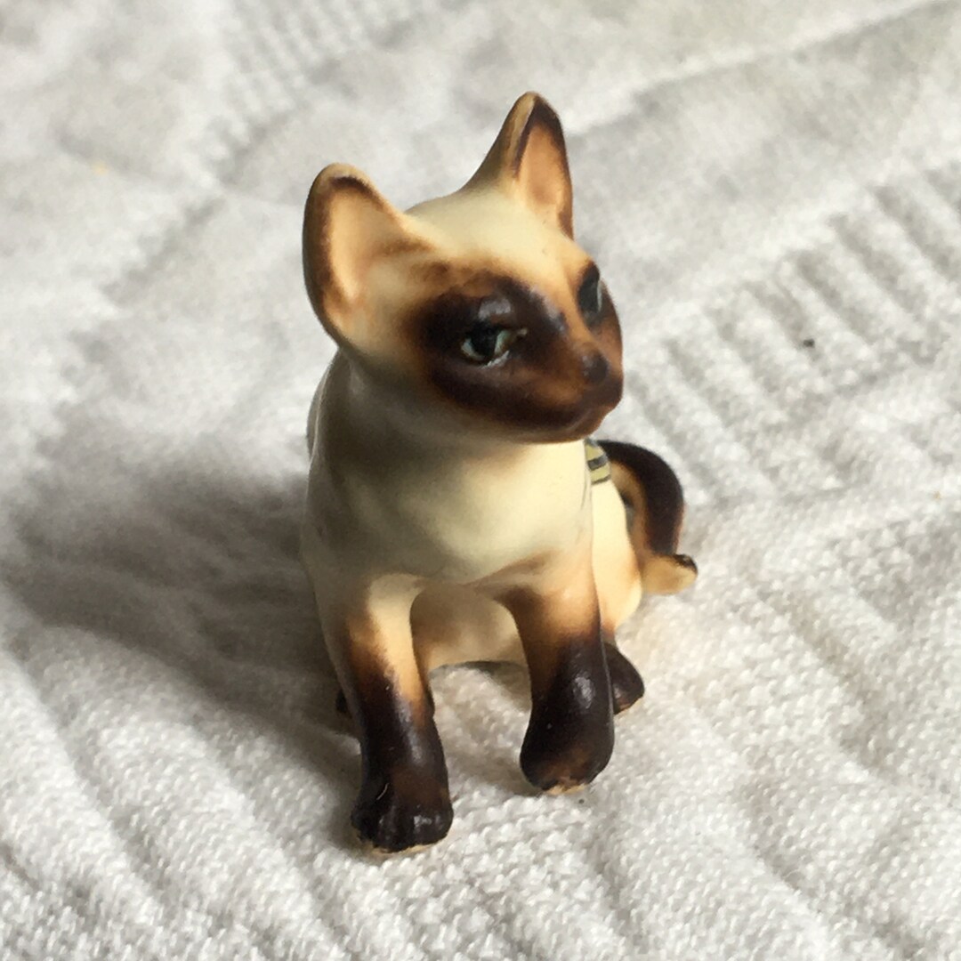 Vintage Mini Siamese Cat With Shiny Eyes. George Imports Realistic ...