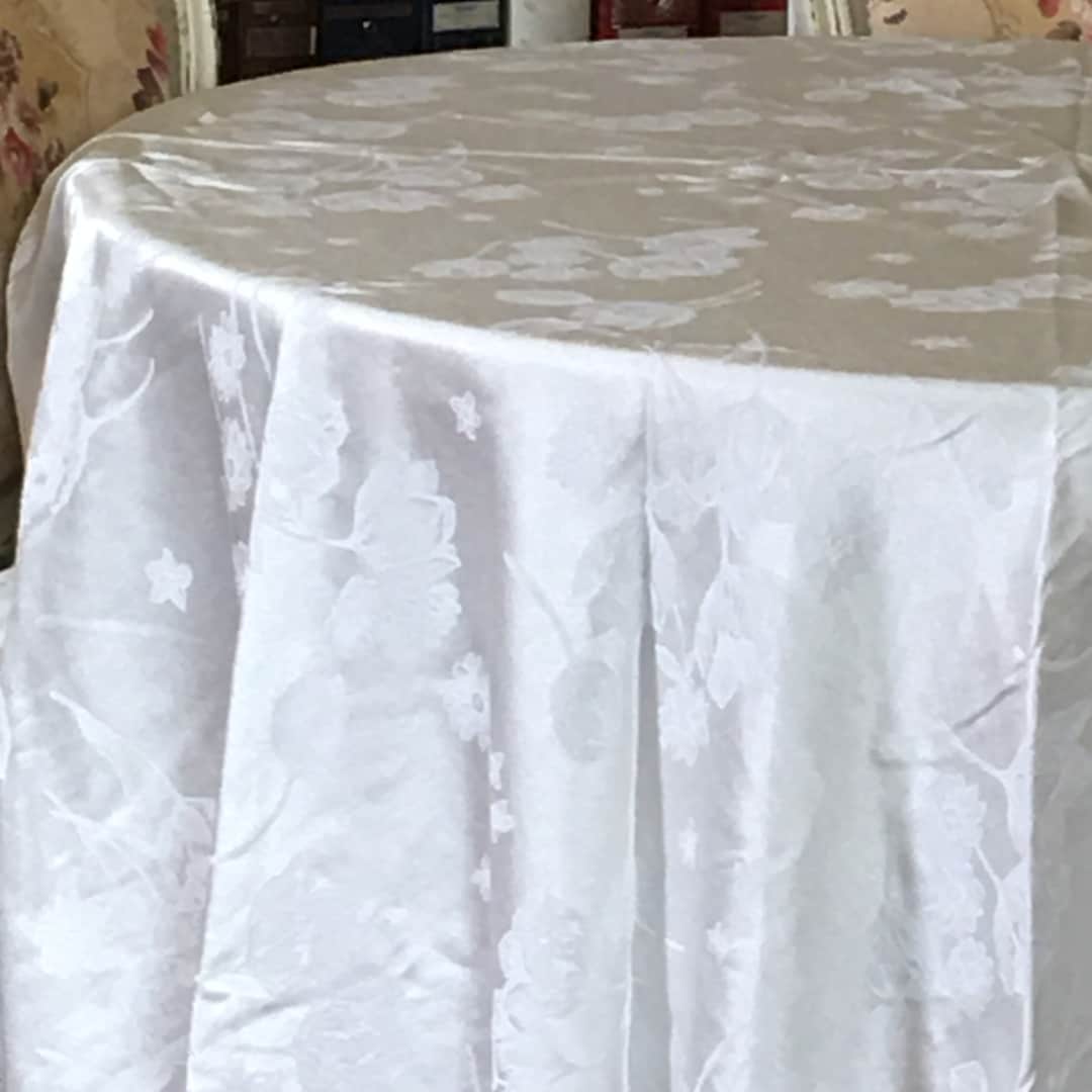 Vintage Creamy White Damask Round or Rectangle Tablecloth W/ Tulips ...