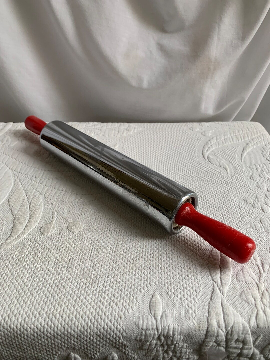 Vintage Krispy Krust Silver Metal Rolling Pin With Red Plastic Handles ...