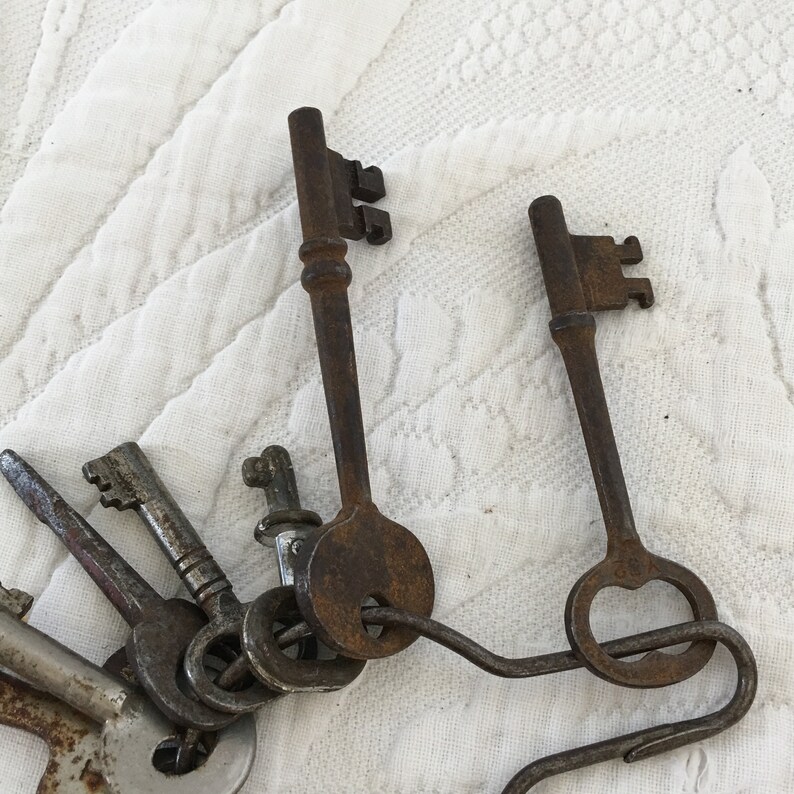 Antique 11 Old Keys on Ring as Found. Great Old Keys for Art - Etsy
