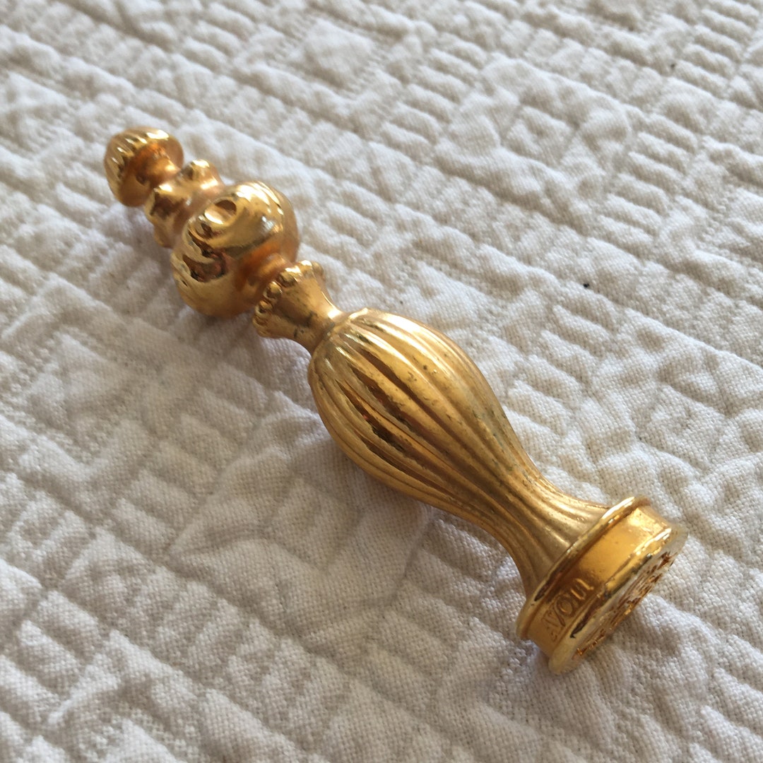 Vintage Wax Seal Stamp. Fancy Gold Avon Flowers and Ribbon Design on ...