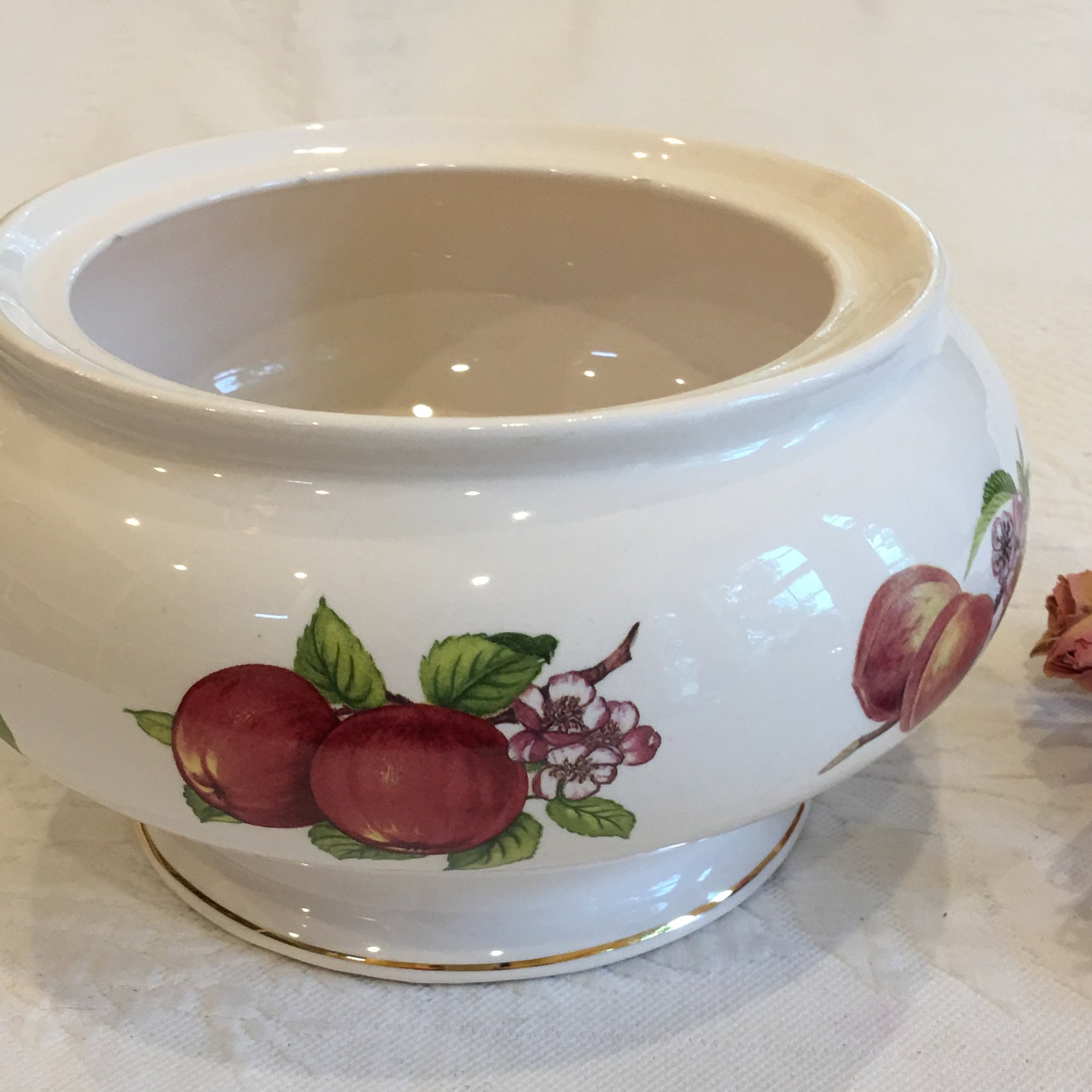 Vintage Teleflora Bowl and Lid. Molded Fruit on Lid and Decal Fruit Six ...