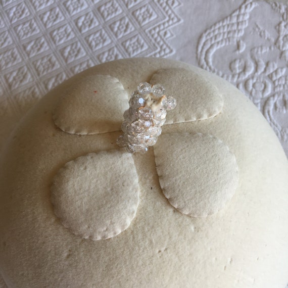 Vintage 1950s Creamy White Wool Felt Helmet Style Hat… - Gem