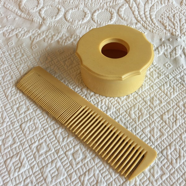 Vintage Dresser Set - Etsy