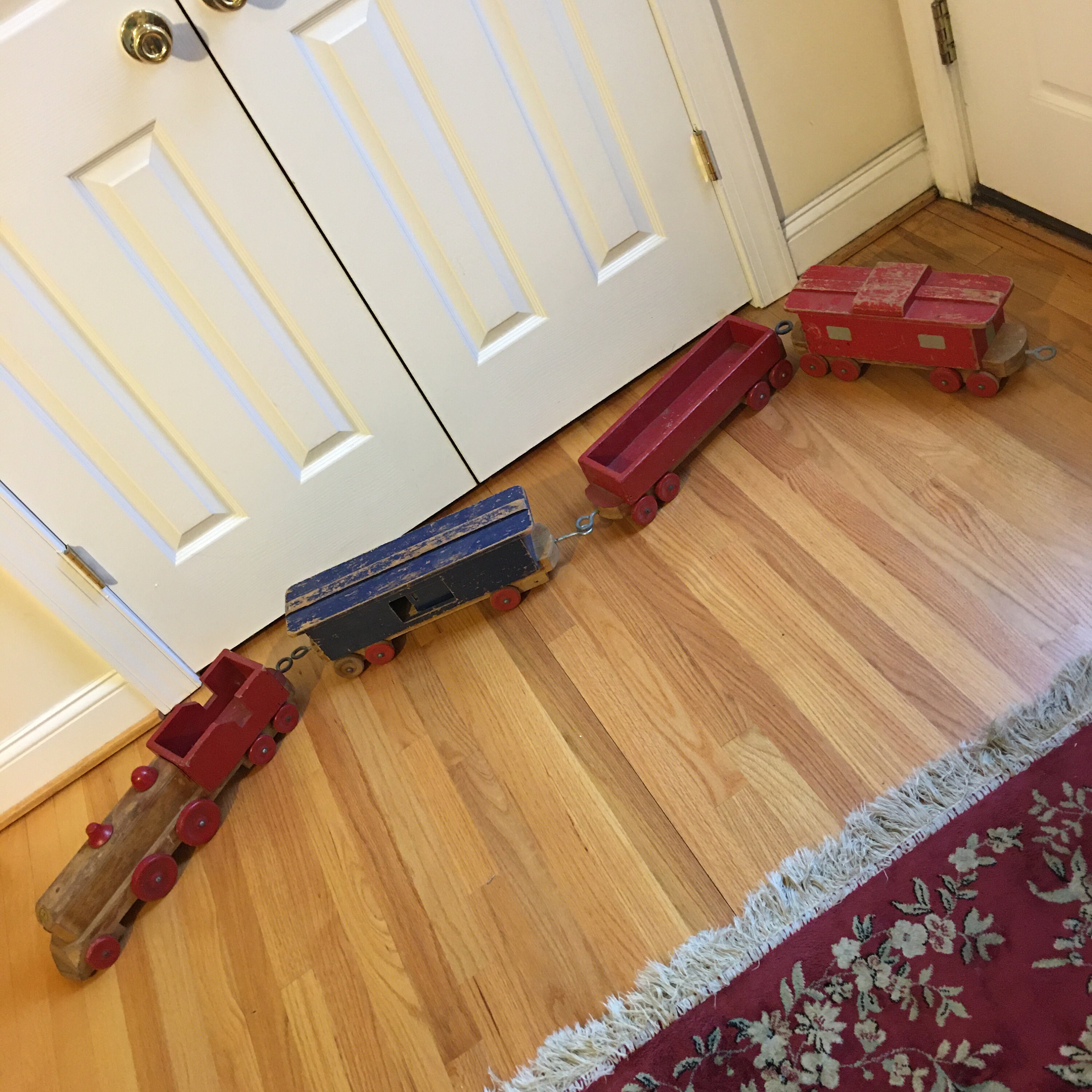 Vintage 4 Car Wood Train. Large Cars, A Red and Natural Wood Engine, A ...