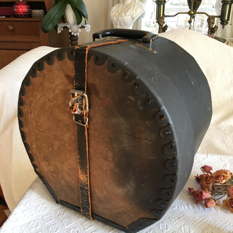 Old Hat Box - Etsy