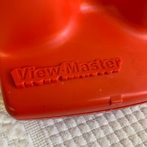 Vintage 1970's or 1980's View-master 3D Red Reel Viewer for Round Flat ...