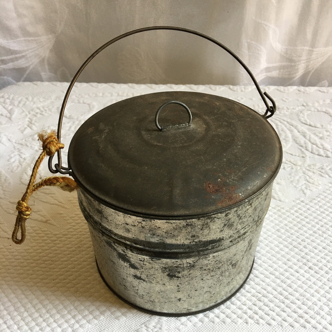 Antique Lunch Pail Lunch Tin With Tied Rope. Light Rust on Lid ...