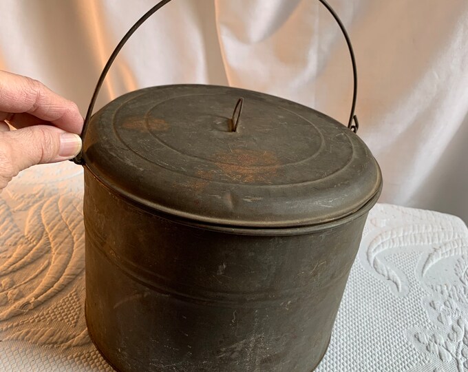 Antique Large Tin Lunch Pail, Lunch Tin With Top Handle. Light Rust ...
