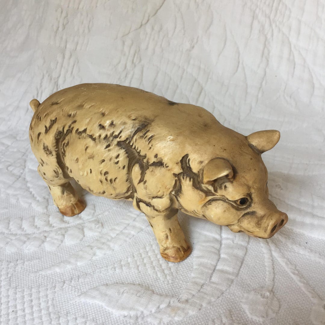 Vintage Ceramic Pig Figurine. Wonderful Details on Realistic Looking ...