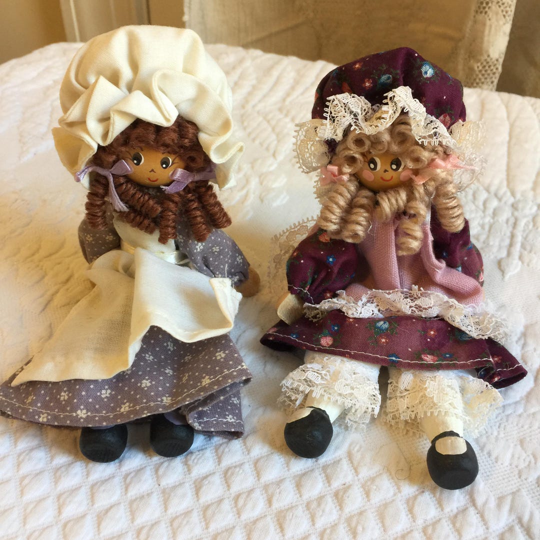 Vintage Wood Clothespin Doll Colonial and Country Doll. Banana Curls ...