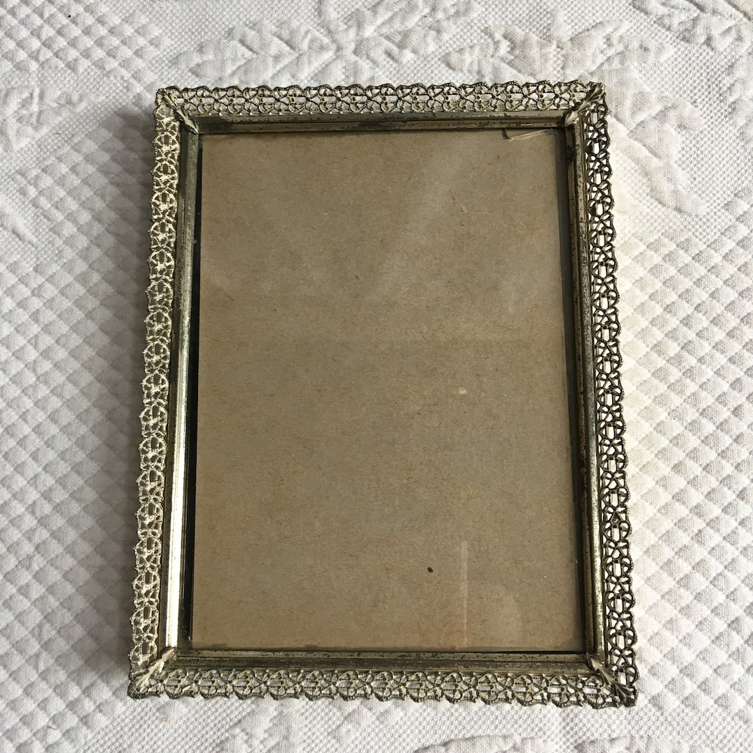 Vintage 1950s Openwork Brass Gold Metal Openwork Frame. Charming Old ...