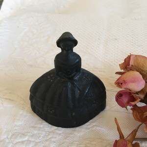 Vintage Cast Iron Southern Bell Brass Bell. Southern Lady With Parasol ...
