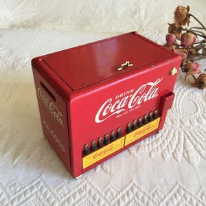 Vintage 1997 Coca Cola Bank Music Box. 1950s Replica Chest Type Vending ...