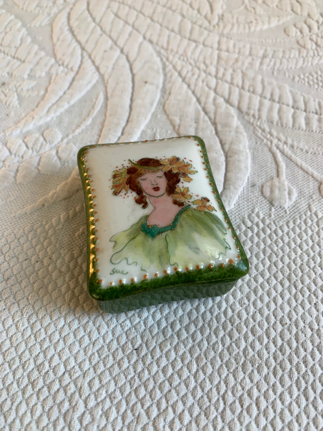 Vintage Lady Porcelain Dresser Box. Hand Painted Green Small Trinket ...