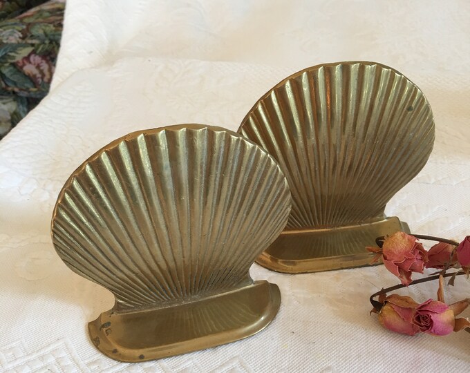 Vintage Solid Brass Seashell Bookends. Pair of Clamshell Gold Brass Bookends for Office or ...