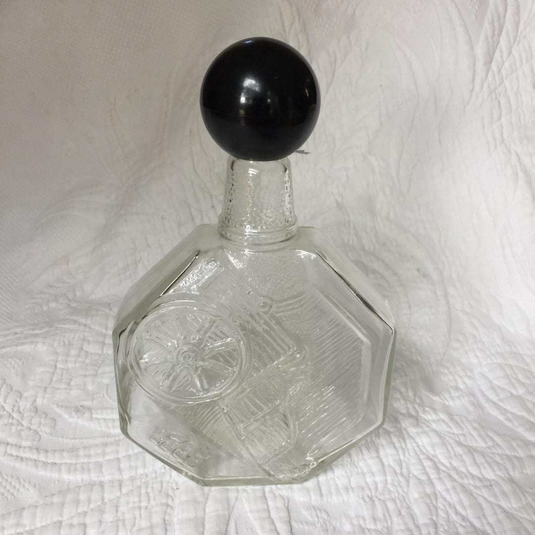 Vintage Octagon Shaped Clear Glass Liquor Bottle With Round Ball Screw ...