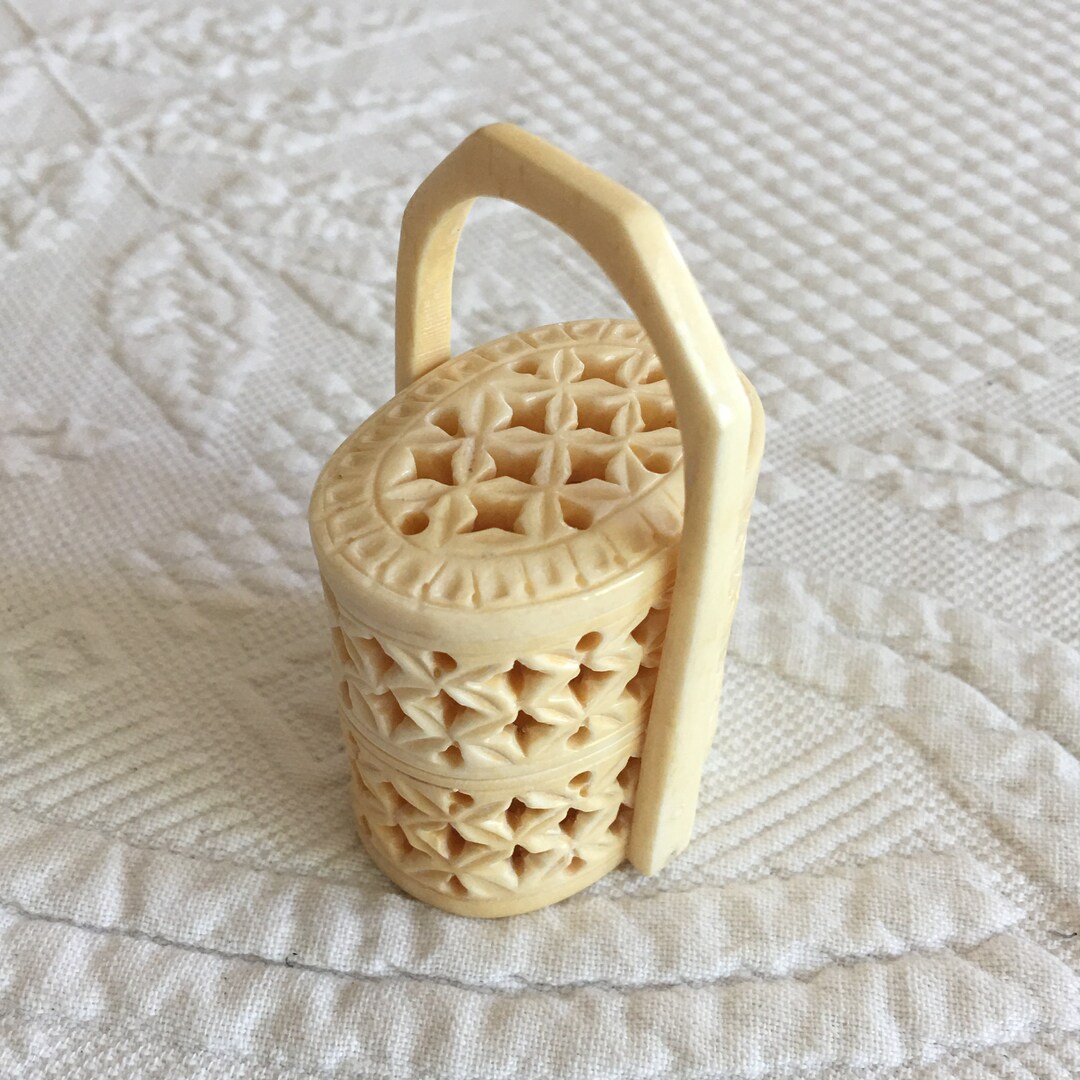 Vintage Mini Wedding Basket Cricket Basket. Old Miniature Folk Art ...