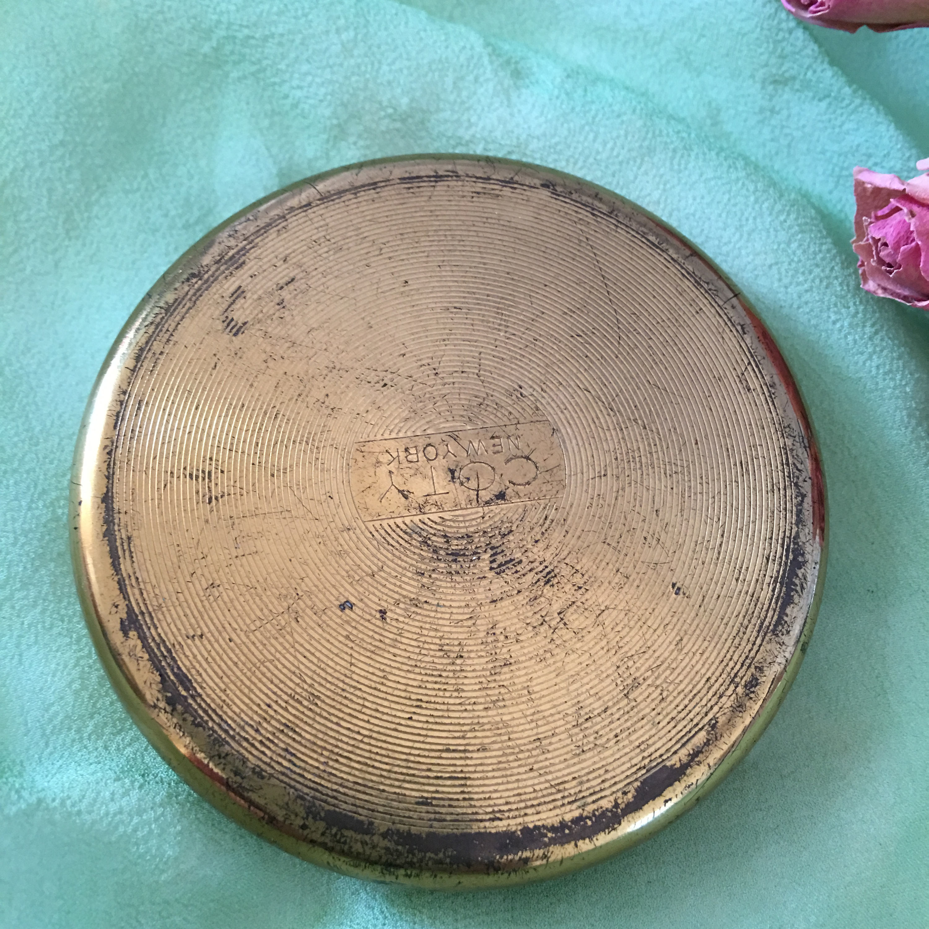 Vintage Coty Compact With Powder Scent and Mirror. Decorative Center ...