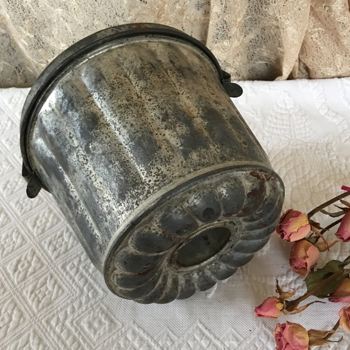Antique Tin Mold With Lid, Latches and Handle. Beautiful Ridged or ...