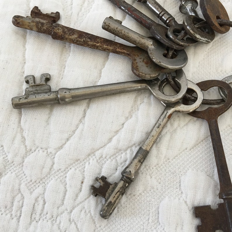 Antique 11 Old Keys on Ring as Found. Great Old Keys for Art - Etsy