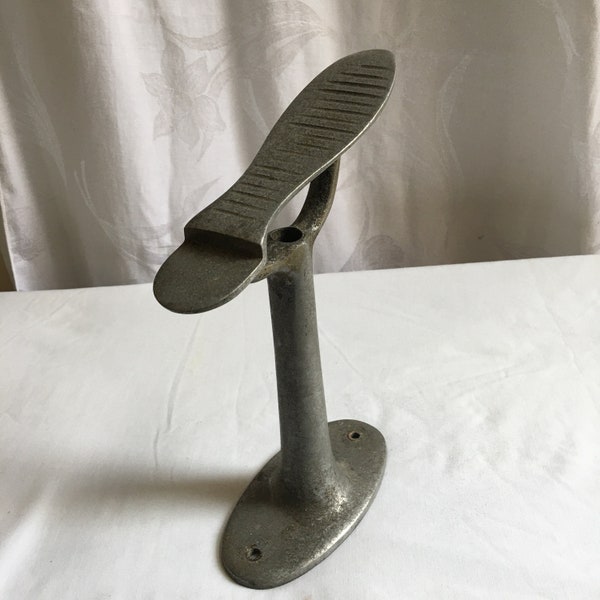 Cobbler Stand - Etsy