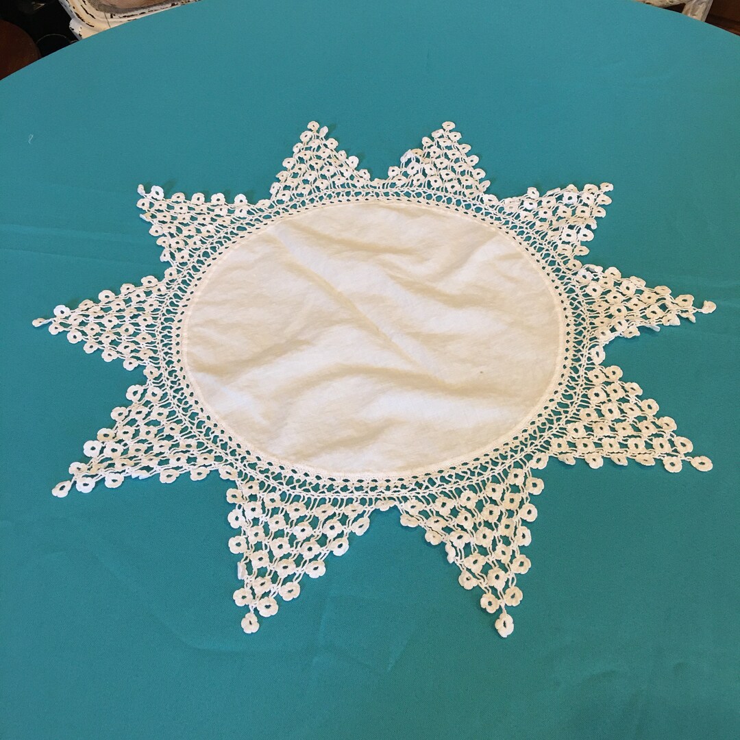 Vintage Linen Round and Star Shaped Table Topper Doily. Hand Made ...
