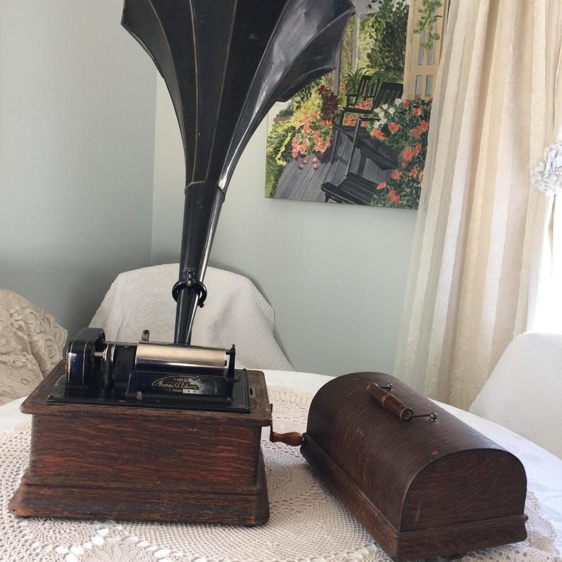 Antique 1905 Thomas A. Edison Standard Phonograph With Wind up Handle ...