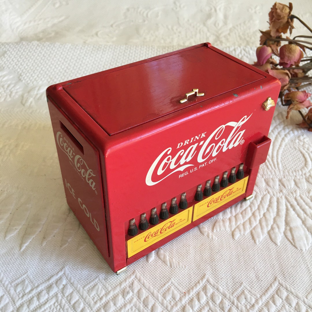 Vintage 1997 Coca Cola Bank Music Box. 1950s Replica Chest Type Vending ...